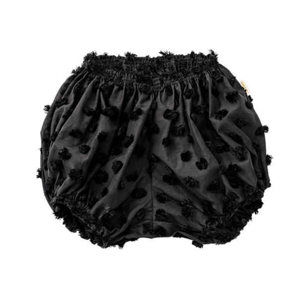 ■ bloomers ■ぽんぽんと弾むようなフォルムと、ファニーなジャガード生地で、誰もが思わず笑顔になるルックスへ。【デザイン】ごろんと転がったり、よちよち動いたり。赤ちゃんの柔らかな動きを丸く包み込みます。ベビー期の特徴でもある丸みを生...