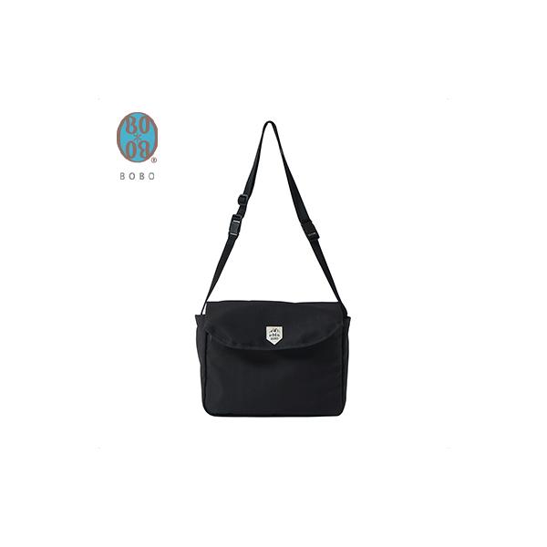 異国の文化や、その土地に息づく、赤ちゃんの誕生や健やかな成長、家族の幸せへの想いをの乗せて。どこか異国を感じさせるようなファブリックやインテリア空間に溶け込むBOBO[ ボボ] のアイテムは品質や、デザインの細部までこだわって選びたい、ママ...