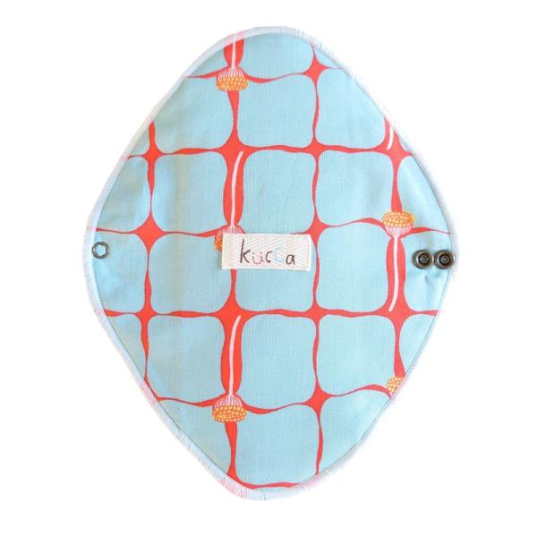 【kucca】とはkucca(クッカ)とは、店主のモロイ氏が自身の妊娠、出産、育児を通して、実際にしようする赤ちゃんとママの気持ちになって企画、制作された布おむつブランドから生まれた、布ナプキンシリーズ。不快感による肌ストレスや、石油系ポリ...