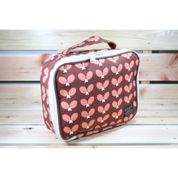 Ehako(エハコ) おむつポーチ マラカスブラウン Pナチュラルリビングはあすつくに対応しています。●翌日お届け　平日15時・日祝14時までのご注文は翌日お届け　(対象地域：甲信越 北陸 関東 東海 関西 中国 四国 九州)●土日祝も当日...