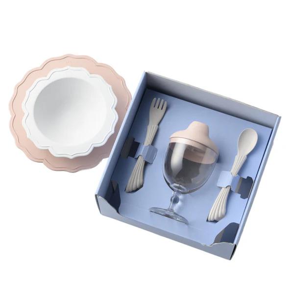”最初の食卓”から長く一緒に純日本製の安心安全なベビー食器[Reale (レアーレ)]レアーレの確かな品質・素材から製造まですべて国内産地球にやさしい自然由来のバイオマスプラスチックを素材に採用し、すべて国内で製造・加工しています・毎日使う...