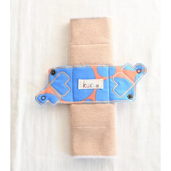 【kucca】とはkucca(クッカ)とは、店主のモロイ氏が自身の妊娠、出産、育児を通して、実際にしようする赤ちゃんとママの気持ちになって企画、制作された布おむつブランドから生まれた、布ナプキンシリーズ。不快感による肌ストレスや、石油系ポリ...