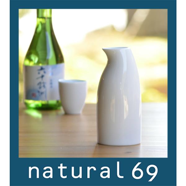 商品詳細■ サイズ：6.5cm×高さ13.5cm　容量約200ml■ 重さ：約160g■ 材質：磁器■ 質感：つるつる■ 産地：波佐見焼■ メーカー：白山陶器■ 対応機器：食器洗浄機 ○ / 電子レンジ ○ / オーブン ×※急冷等は破損の...