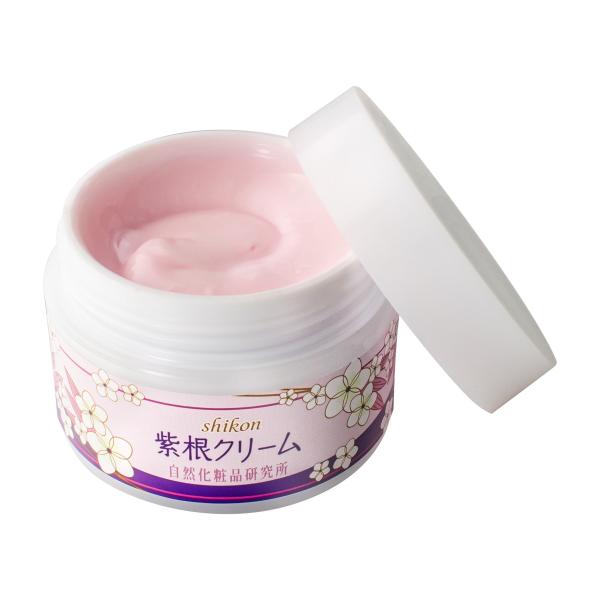 紫根エキス*を配合したエイジングケア**保湿クリーム。年齢肌のお悩みやハリ不足、荒れがちな肌をやさしく整えます。植物性のスクワランとアボカド油がお肌のうるおいを守り、しっとりなめらかな肌へ。さらに、グリチルリチン酸２K、ヒアルロン酸Na、6...