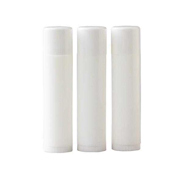 手作りリップクリームの保存に便利です。繰り出し式のスティックタイプです。熱すぎるものを入れると変形するのでご注意下さい。