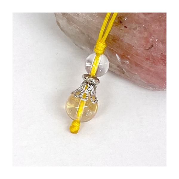 ★第3チャクラ・ストラップ★第3チャクラに対応したストラップです。第3チャクラの役割がうまくまわっていないと人の意見に一喜一憂して行動ができなくなったり、消化器系の不調が起こりやすくなる原因となります。「他人を信頼することが出来ない」「常に...