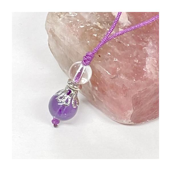 ★第7チャクラ・ストラップ★第7チャクラに対応したストラップです。第7チャクラの役割がうまくまわっていないと、自分に対しての劣等感、後ろめたさ、孤独感をあじわう原因にもなります。「物事に感謝できない」「いつも迷いが生じる」そんなことが思い当...