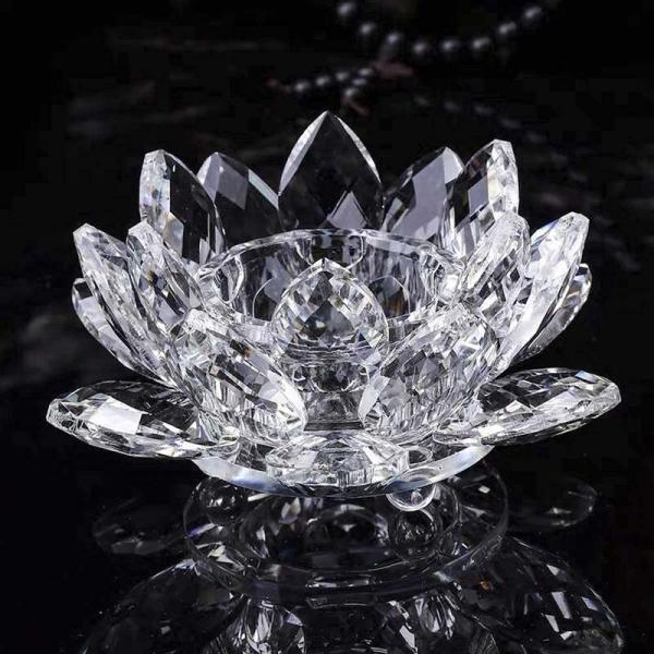 【商品名】　クリスタルガラス 蓮 ロータス クリスタル ローソク立て ガラス 置物 燭台 蝋燭立て 花 キャンドル ろうそく ランプ ホルダー 蓮の花  【商品説明】　・30??????S??? ?F????????????????????...