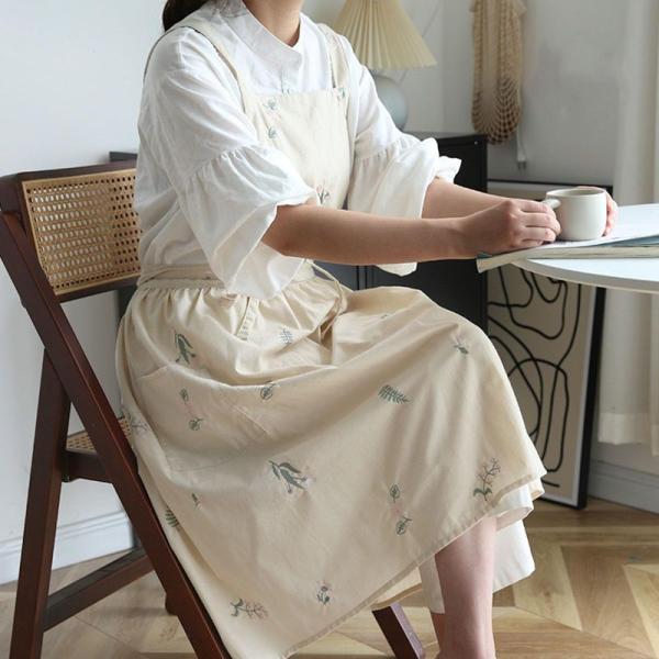 【商品名】　Ifukens エプロン レディース おしゃれ 北欧エプロン 可愛い 大人用 エプロン かわいい刺繍花柄ワンピース防水エプロン h型ポケット 【商品説明】　・???y?G?v???? ?????s?[?X?^?C?v?z?f?G...