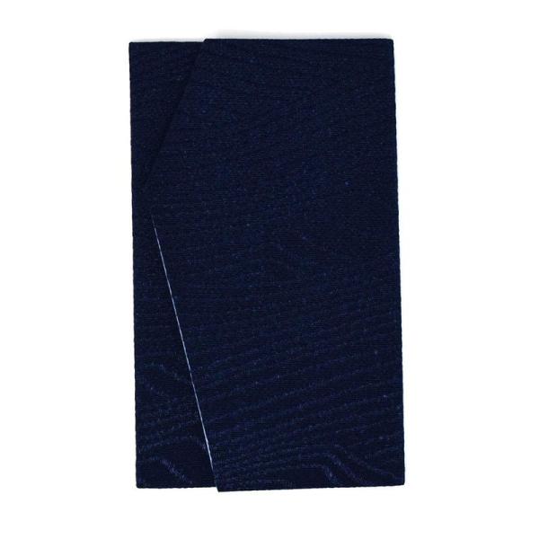 【商品名】　金封ふくさ 丹後ちりめん綸子織 静波紋 帛紗 日本製 慶弔両用 (紺) 【商品説明】　・サイズ：約12×20ｃｍ・丹後で織られたちりめんのリンズ織です。 静波紋の柄が織られております。 落ち着いた色で慶弔両用でご使用できます。・...