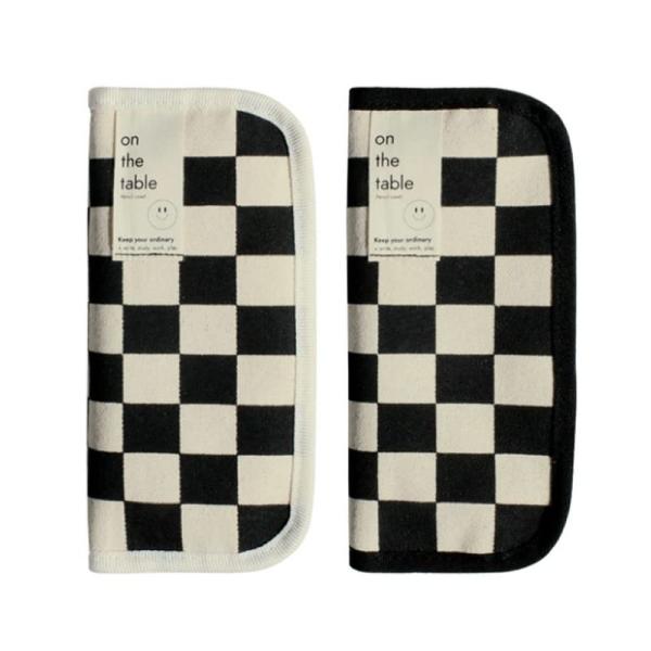 【商品名】　On The Table Checkerboard Pen Case ペンケース 韓国 ペン コスメ ポーチ 筆箱 (BLACK CHECK 【商品説明】　・ご注文前に下記の説明をご確認ください。・数量. 1ペンケース・状態 :...