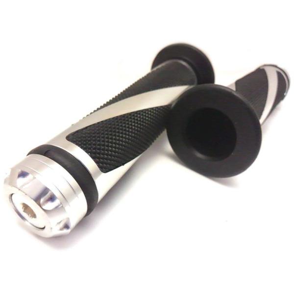 【商品名】　MAXIMASELECT 汎用 バイク グリップカバー バーエンド アルミ メンテナンス とご一緒に カスタム も (銀 シルバー ) 【商品説明】　・お客様の愛車に相応しい色をお選び頂けます！・カスタム系グリップカバー！・グリ...