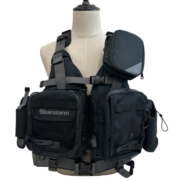 【発売日：2026年05月30日】■サイズ:フリー ■カラー:Lava Black ■ジャンル:ウェーダー・ウェーディングシューズ/フローティングベスト(ゲームベスト)/タックル収納付き ■メーカー: ブルーストーム(BLUESTORM) ...