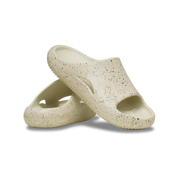 ■サイズ:22cm(M4) ■カラー:SANDSTONE ■ジャンル:アウトドアシューズ・トレッキングポール/サンダル・リラックスシューズ/シャワーサンダル ■メーカー: CROCS(クロックス) 【特集区分】●残り1点限りアイテム【商品カ...