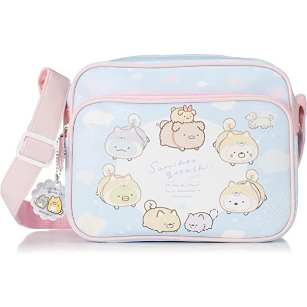 小さなお子様にも大人気のすみっコぐらしシリーズのキャラクター達がプリントされたショルダータイプのバッグ☆肩掛けで両手を開けておけるので安心♪お出掛けや遠足、習い事など様々なシーンで活躍するアイテムです(^^♪    表地: フェイクレザー ...