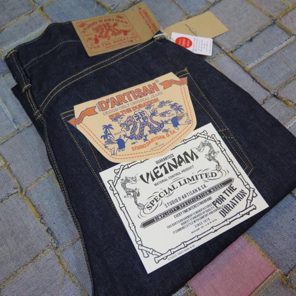 【STUDIO D'ARTISAN D1909】ステュディオ・ダ・ルチザン ベトナム大戦ジーンズMADE IN JAPAN1960年代の激動のアメリカをモチーフに製作した「ベトナム大戦」モデル。シルエットはレギュラーストレート。ディテールや...