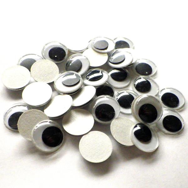 ぬいぐるみ、編みぐるみ用　動眼プラスチック　15ｍｍ　38個（19体分）を送料無料でネコポスでお届けします。サイズが大きいのですが、最近はやりのリメイクぬいぐるみ用に如何でしょうか？裏面の紙の部分に接着剤をつけて、直接貼るタイプです。経年劣...