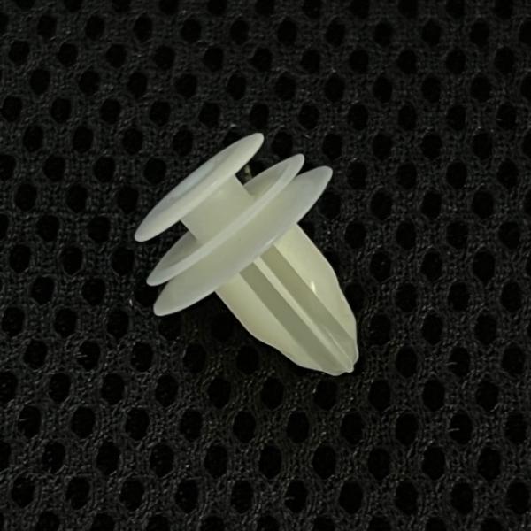 内装用トリムクリップ(トヨタ系純正近似品）トヨタ系車両の内張によく使われるトリムクリップの対応品です。**純正品ではありません**デッドニング、スピーカー交換をはじめ、ドアやトランクの内張、キックパネルなどを外す場合に予備があると便利です。...