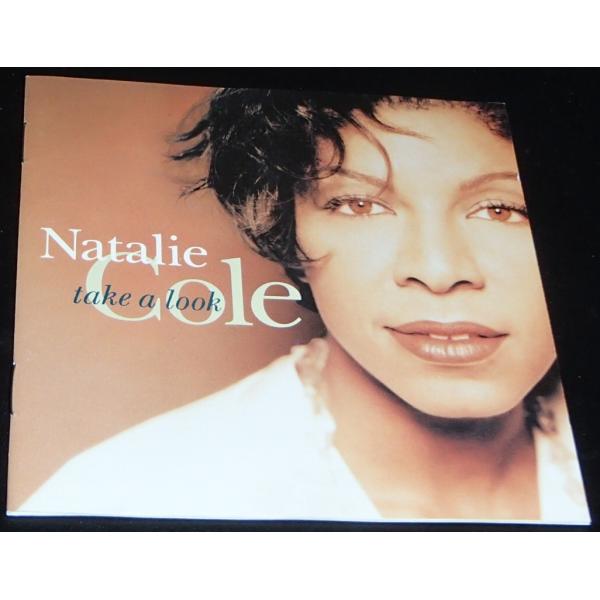 「Natalie Cole / Take A Look」-中古　ＵＳＥＤ　輸入盤　ＣＤです-Elektra盤、07559-61496-2規格-ジャケ　ヨレ等経年感有りです-盤質　スリキズ有りです動作には問題ございません-英語歌詞付き＝曲目リ...