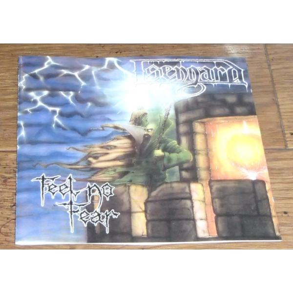 「Isengard／Feel No Fear」-中古　ＵＳＥＤ　輸入盤　ＣＤです-EMP盤、49123規格-盤質、ジャケ　良いです=曲目リスト=1. Never Feel No Fear2. Fire of Isengard3. Convo...