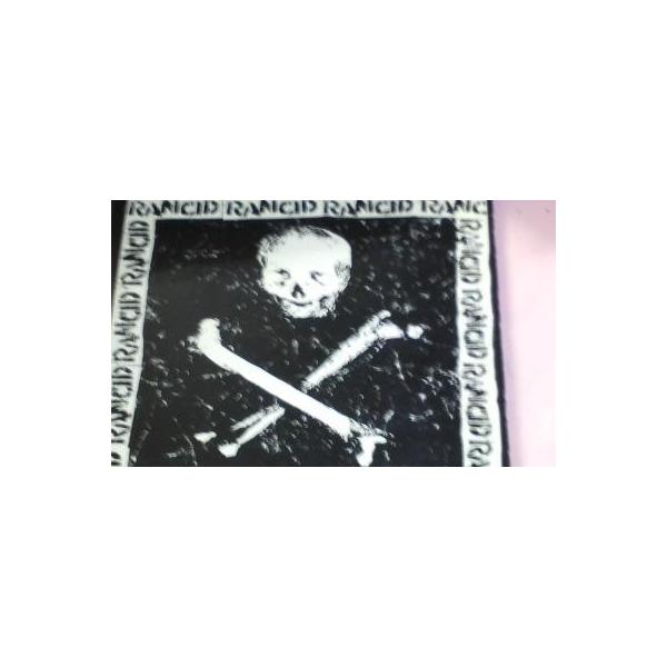 「ＲＡＮＣＩＤ（ランシド）/Rancid 2000」-中古 ＵＳＥＤ 輸入盤 ＣＤです-ＥＰＩＴＡＰＨ/ＵＳ盤、８０４２７−２規格-ジャケット スレ、イタミ、ヨゴレ等 ダメージ有りです -盤質 多少スリ傷有りです 動作には問題ございません-...
