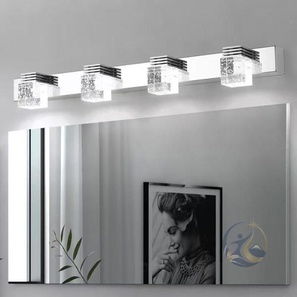 ミラーライトは素晴らしい多目的ライトです！製品の利点：パワフルで明るいLEDライトを備えたモダンでスタイリッシュなデザイン。十分な大きさで均一な照明を提供します。 （注：バスルーム全体としては明るさが不十分です）防水性と防曇性能を備えた、耐...