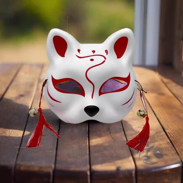 キツネ（狐）をモチーフに描かれたお面３色セットです。半面タイプなので呼吸もしやすく、お面を付けたままおしゃべりや飲食も楽しめます。ハロウィンでのコスプレや仮装の小物アイテムに、女子会、パーティーなどにもお勧めです。また、浴衣などに合わせて、...