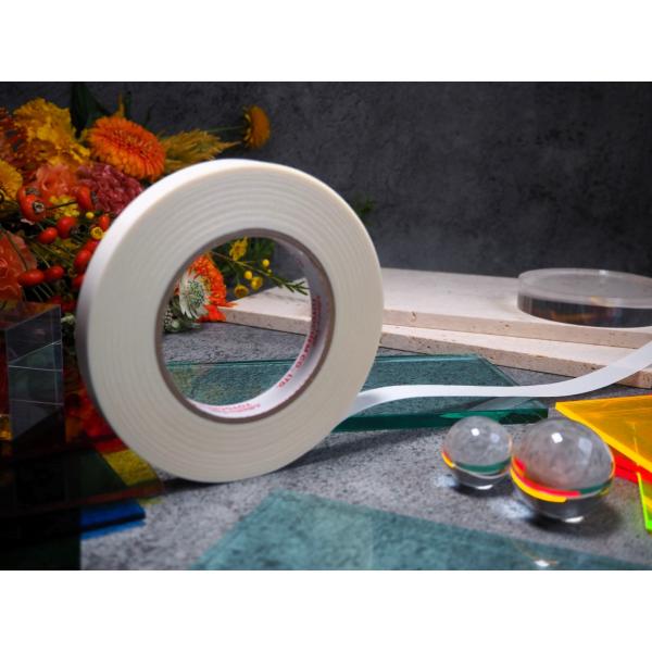 サイズ　15mm幅×50m巻 (内径 76.2mm紙管巻き)厚　み　0.08mm (剥離紙は含みません)入り数　1本構　成　粘着剤　アクリル系 強粘着タイプ　　　　基　材　0.025mm厚　ポリエステルフイルム　　　　粘着剤　アクリル系 弱...