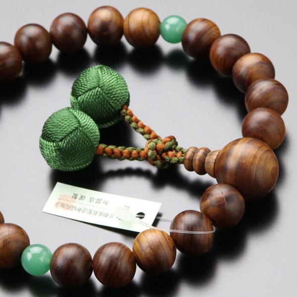 すべての宗派のお客様にお使い頂ける男性用のお数珠でございます。素材は、艶消し加工の施された栴檀に、アクセントとして印度翡翠を使用いたしました。マット感のある艶消し加工が、上品な印象で高級感もましております。サイズは、22玉サイズと一般的な大...