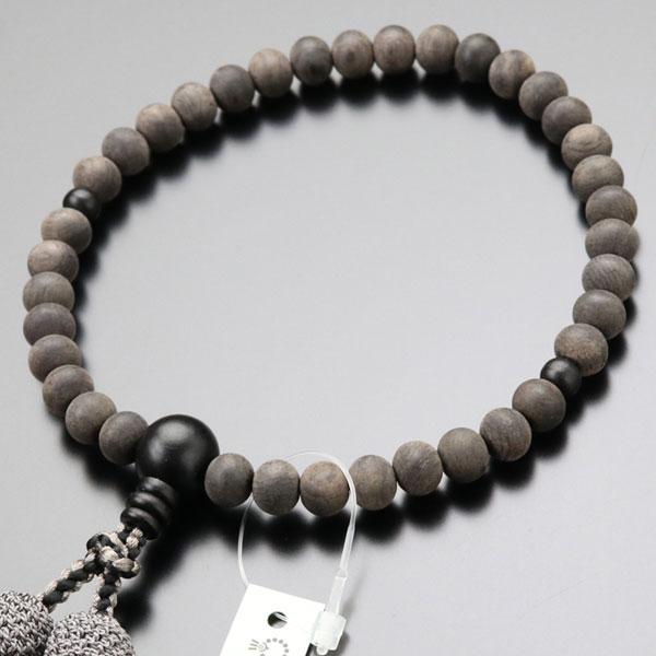 すべての宗派のお客様にお使い頂ける女性用のお数珠でございます。素材は、素引き黒檀でございます。素材そのものの美しい風合いを存分にお楽しみ頂けますよう、素引き状態にて丁寧に研磨がされており、シックな渋みのある味わい深い色合いと、心地よい木肌を...