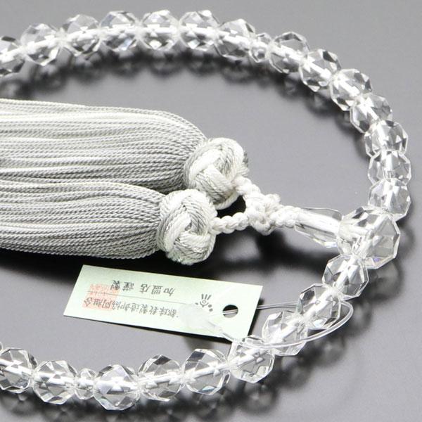 すべての宗派のお客様にお使い頂ける女性用のお数珠でございます。素材は、丁寧なカット加工が施された本水晶でございます。瑞々しい本水晶の透明感に、キラキラとした上品な煌めきが加わり、本水晶の美しさをより一層 ご堪能頂けます。一般的な丸玉とは違っ...