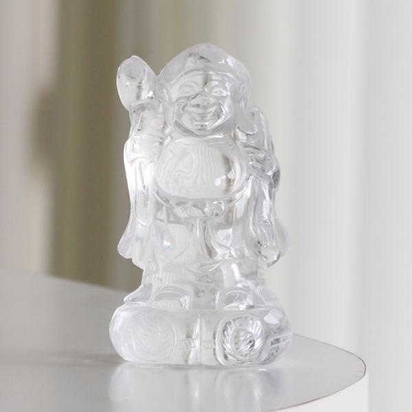 七福神の一柱として広く信仰される大黒天を、透明度抜群の天然水晶に丁寧に彫刻した特別なカービングでございます。大黒天は、五穀豊穣・商売繁盛・財運向上の象徴として知られ、古くより多くの人々に親しまれてまいりました。その穏やかな微笑みと福徳に満ち...