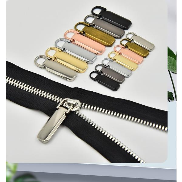 【数量】・1個【カラー】　GOLD/SILVER/BRONZE/BLACK