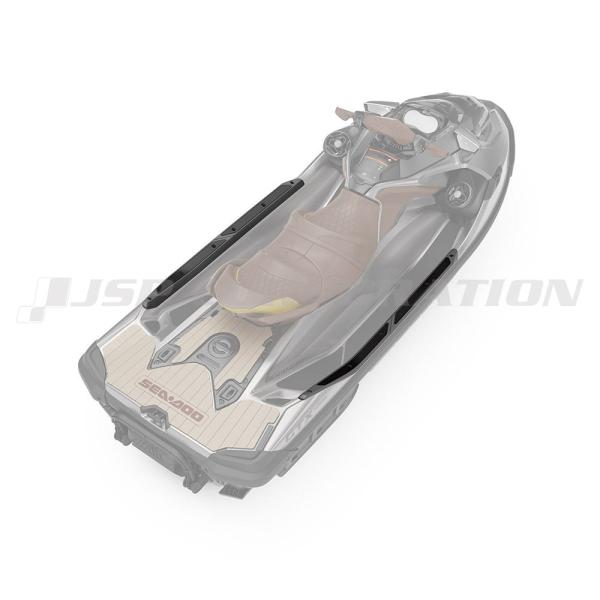 ◆返品・キャンセル不可■サイズ：4 フィート■適合モデル：GTX、RXT、RXT-X、WAKE PRO (2018ー)●4 フィートの長さの角度付きフットレストと一体型マットが、船舶の両側の足元スペースの上部外側の端に固定されています。●水...