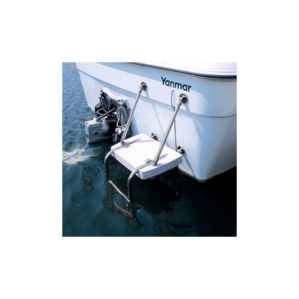 ■ボード部：W450ＸD330mm×H50●ラダー、固定ロープ、グリッパークリート、取付ボルト付き●ボードの取付ボルトが左右別々に調節可能で、角度のついたスターン形状にも、まっすぐに取付可能です。●上下からサポートが取れ、あらゆるボートに対応。