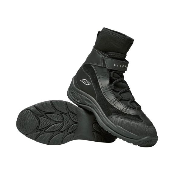 ■サイズ(cm)：7(25cm)、8(26cm)、9(27cm)、10(28cm)、11(29cm)、12(30cm)■カラー：ブラック●進化を続ける、レーシングスタイルブーツ。●人間工学に基づきデザインされた美しい流線型のフォルム。●取り...