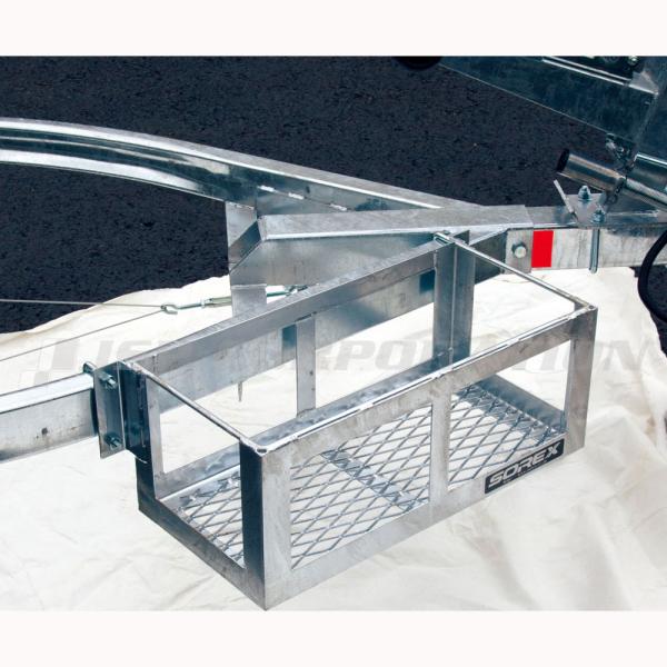 ◆メーカー直送品　※代引不可◆返品・キャンセル不可■サイズ：横550×幅265×高さ220mm●携行缶などの荷物を載せれるストレージです。