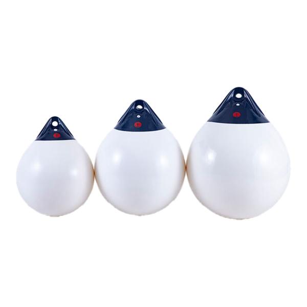 ■サイズ：直径390mm、高さ：500mm■本体カラー：ネイビー/ホワイト■本体材質：耐UV、硬化防止剤含有マリングレードPVC■カバー材質：ポリエステル製 UV対応■適応ボート：20ftクラス■10mm×2m専用ロープ付●ラウンドタイプ(...