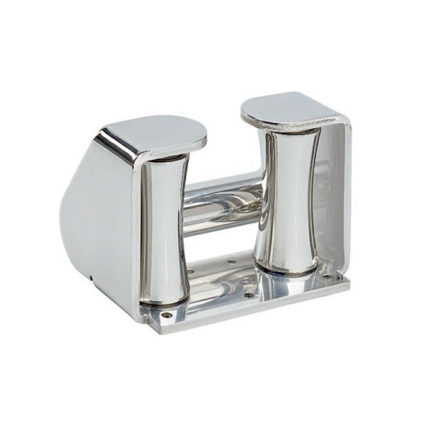 ■重量：1.7kg■材質：ステンレス316　●船首や船尾に付ける三方ローラーですが、プラスチモ社R＆Dチームがボートビルダー向けに開発したものです。●ステンレス製のローラーは従来のプラスチック製のものに比べ、摩擦によるロープへのダメージを軽...