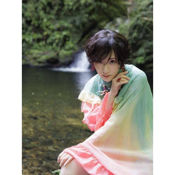 【発売日：2026年08月21日】青山裕企 / 生駒里奈/生駒里奈 写真集 『 ルリカケス 』、メディア：BOOK、発売日：2026/08、重量：531g、商品コード：NEOBK-3224709、JANコード/ISBNコード：9784847...
