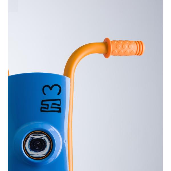 車への積み込みも簡単＆コンパクトになる折りたたみ三輪車です。安全ロック付きで安心設計。キャリーハンドル付きの簡単な折りたたみデザインです。こちらのmodzシリーズは台北サイクルd &amp; iアワードを受賞しました。※こちらは要組立（組み...