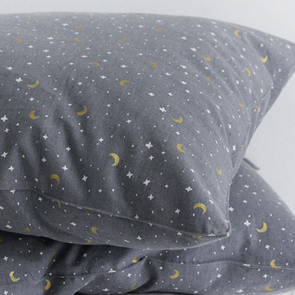 【お取り寄せ】( コットン ) お月様と星　Gold leaf（金箔） コットン │ 【 商用利用可 】+販売サイズ：110cm x 45cm+素材：コットン100％+厚み：20s厚みがあるコットンで柔らかい肌触りの良いです。金箔のお月様が...