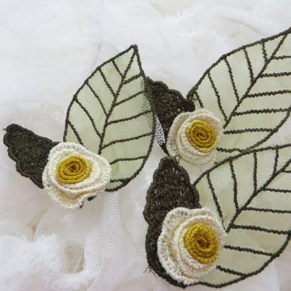 ( モチーフ )マーガレット手染めモチーフ+販売単位 : 1個+サイズ：4.7cm x 6.5cm+素材：ケミカル