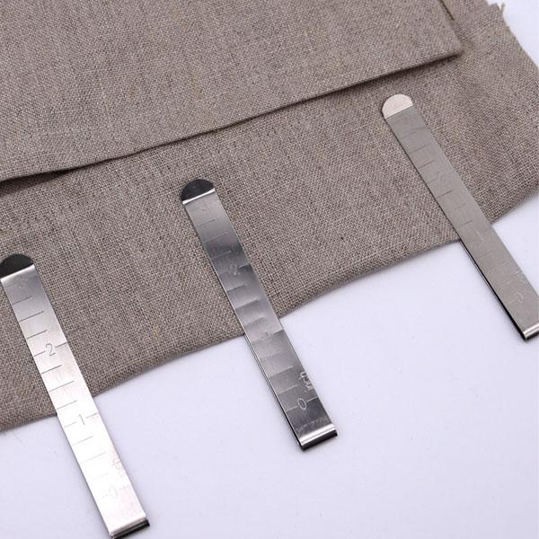 ( ツール ) ステンレス 縫製クリップ ヘミングクリップ  │ 2個【 商用利用可 】■入数：2個■サイズ： 11.5cm  x 1.25cm■素材：ステンレス丈夫でサビに強いステンレス製の縫製クリップ。針を使わずに布をしっかり固定できる...