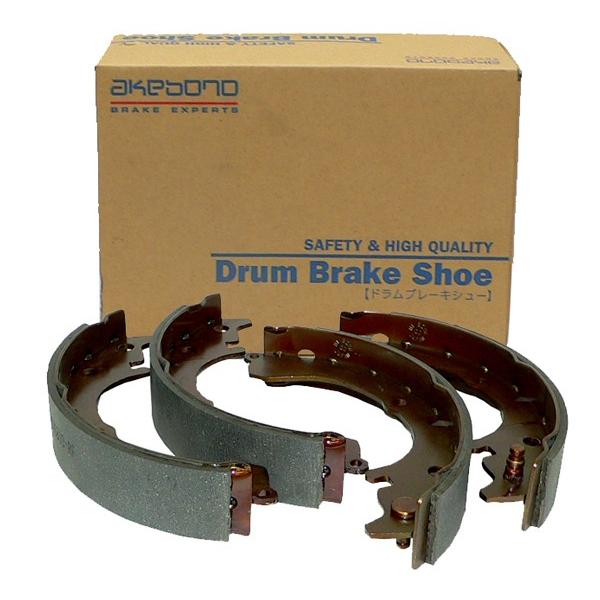 ■適合車種：デリカ トラック＆バン・形式：SKF2TM/SKF2VM・年式：H15.12〜【03.12〜】※要確認・お問合せ（車両詳細により種類有り）▽品番：NN3585【曙ブレーキ(akebono)】◎製品特性上、車種によっては細かく適合...