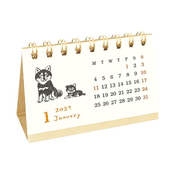 超コンパクトな名刺サイズの卓上カレンダーです。日付の数字部分は、エンボス加工♪毎月異なる動物のイラストが可愛い◎PCモニターのすぐ下や、キーボードの隙間などに最適【仕様】本体サイズ：約H60×W91mm12枚綴りコンパクト　ミニカレンダー　...