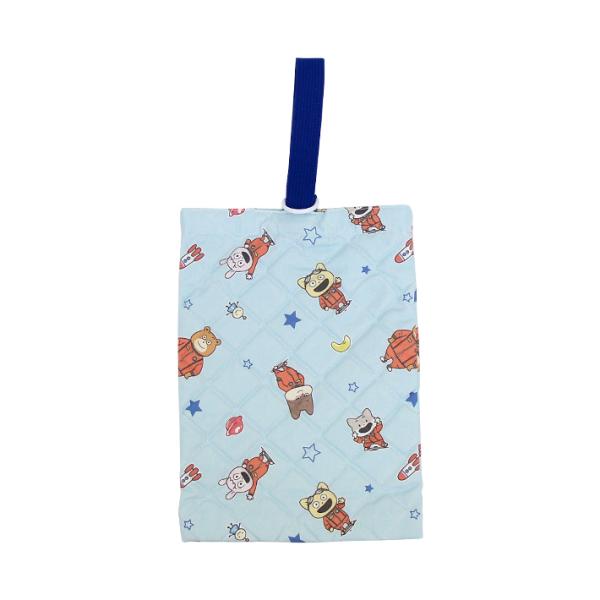 キルト製なので、軽量でとても扱いやすいです。内側ネームタグで安心◎【仕様】サイズ：約W210×H290×D70mm（持ち手：H約145mm）材質：(表側)綿100％、(裏側・中綿)ポリエステル内側ネームタグ付おしゃれ　入園　入学　小学生　幼...