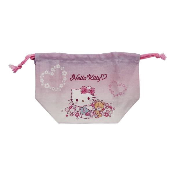 ハローキティの可愛いランチ袋です。お弁当箱やおしぼり、カトラリーセットなどを入れて持ち運ぶのにぴったりなサイズ感♪マチ付きなので安定して持ち運びできる◎【仕様】本体サイズ：約W145×H170×D120mm材質：綿日本製弁当　遠足　子供　子...