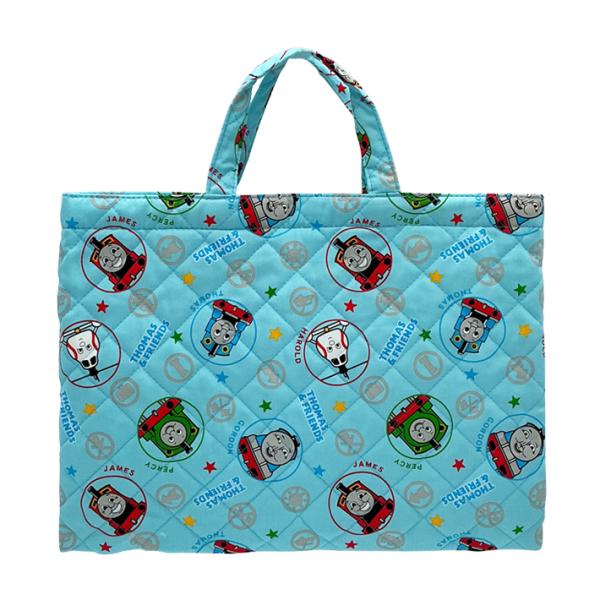 きかんしゃトーマスの可愛いレッスンバッグです。キルトなので軽く持ちやすくなっています。通園・通学や習い事にぴったり◎【仕様】サイズ：約W400×H300mm(持ち手含まず)材質：綿キルティングタイプ体操服袋　カバン　鞄　バッグ　キルト生地　...