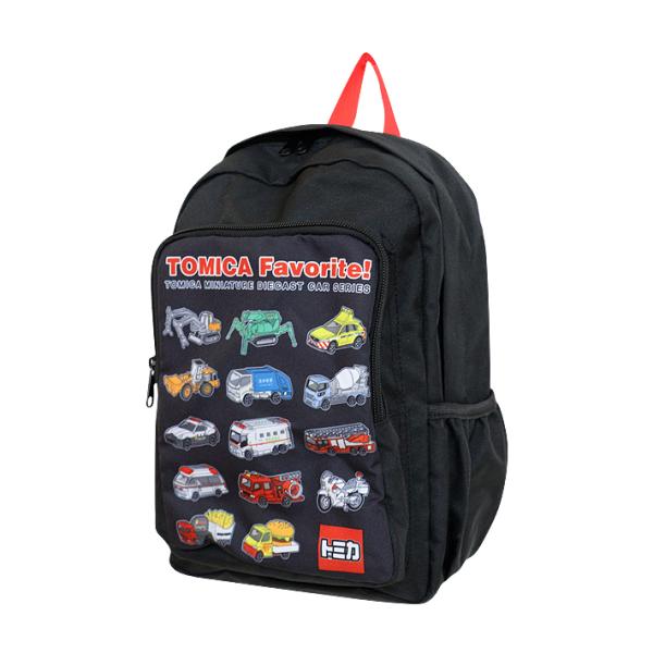はたらく車のイラストが散りばめられたリュックです。メインポケットのほかに、出し入れスムーズな前面ファスナーポケット♪背面とショルダー裏が通気性の良いメッシュ素材で蒸れを軽減◎背中側に保冷剤が収納できるポケット付き【仕様】本体サイズ：約W22...